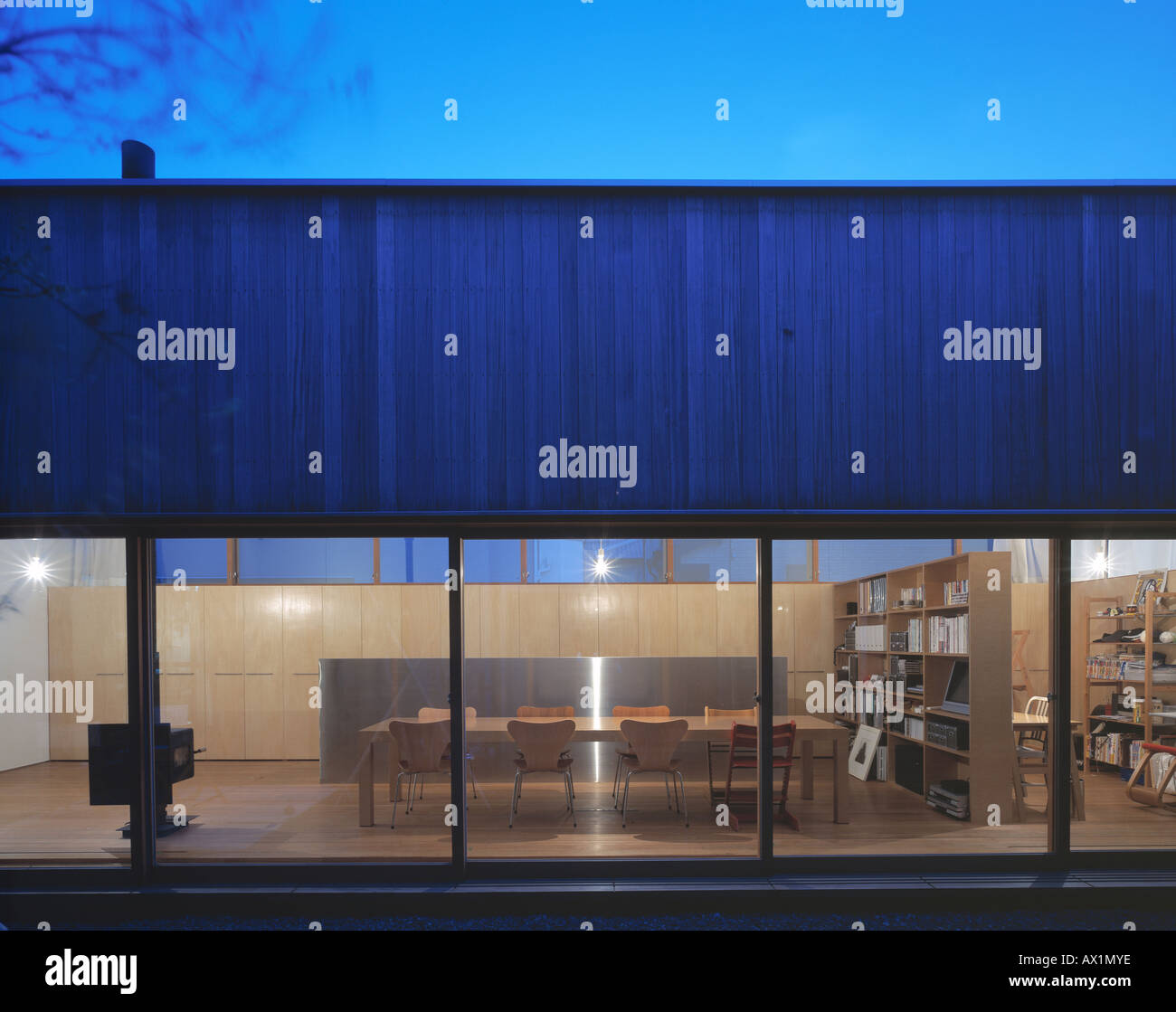 Japan house engawa hi-res stock photography and images - Alamy