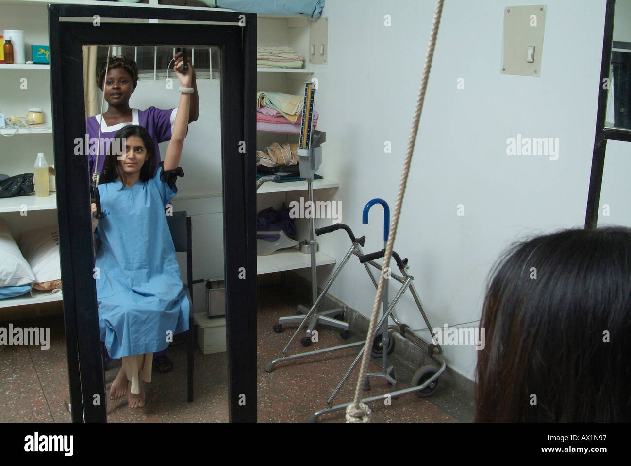 Mirror physiotherapy hi-res stock photography and images - Alamy