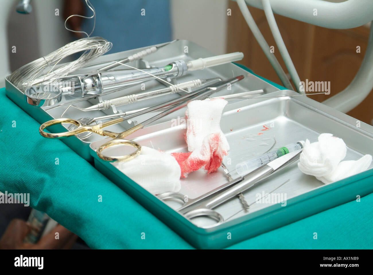Dentist TRAY WITH INSTRUMENTS Stock Photo - Alamy