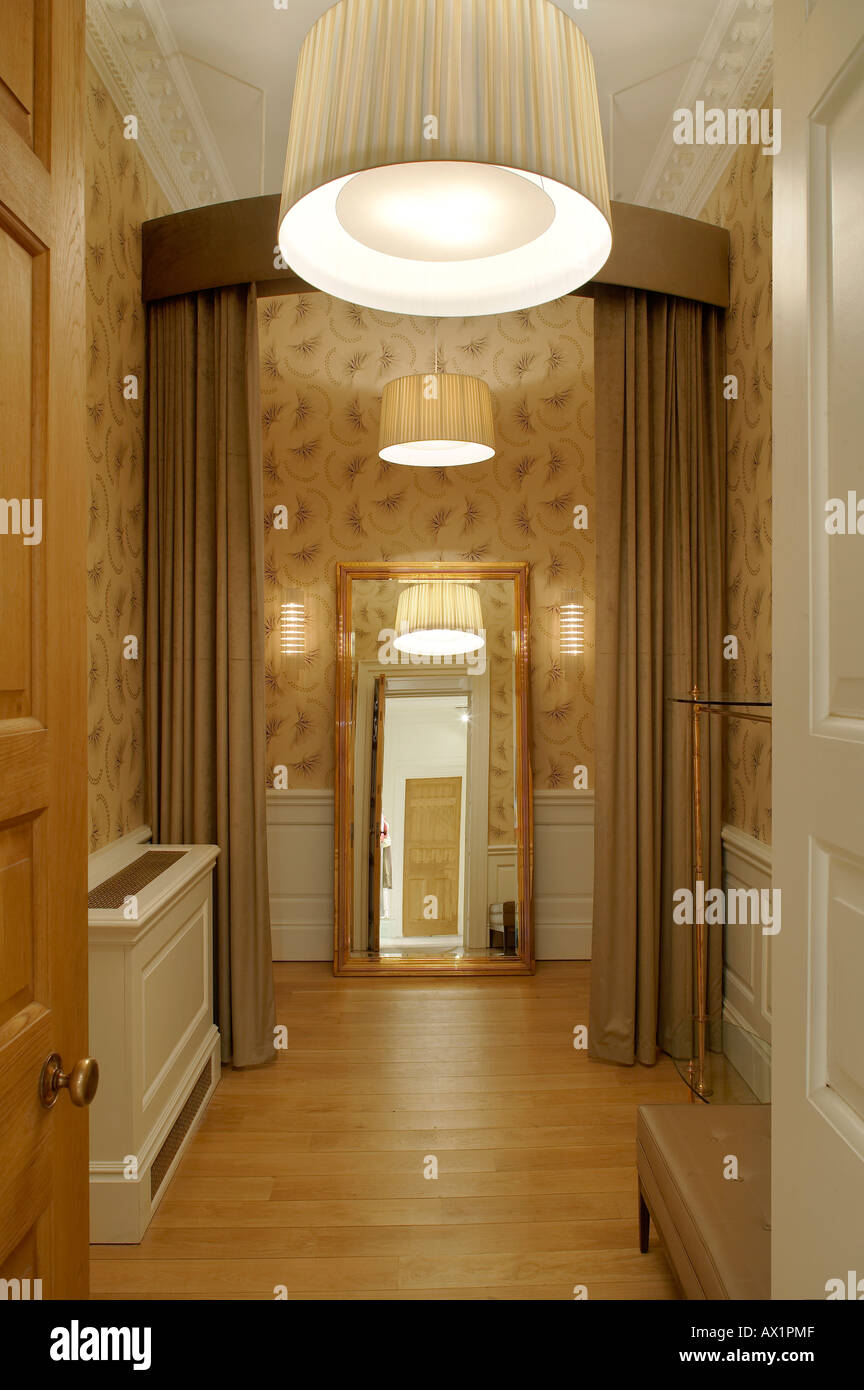 LK BENNETT SHOP, LIVERPOOL, UK Stock Photo - Alamy