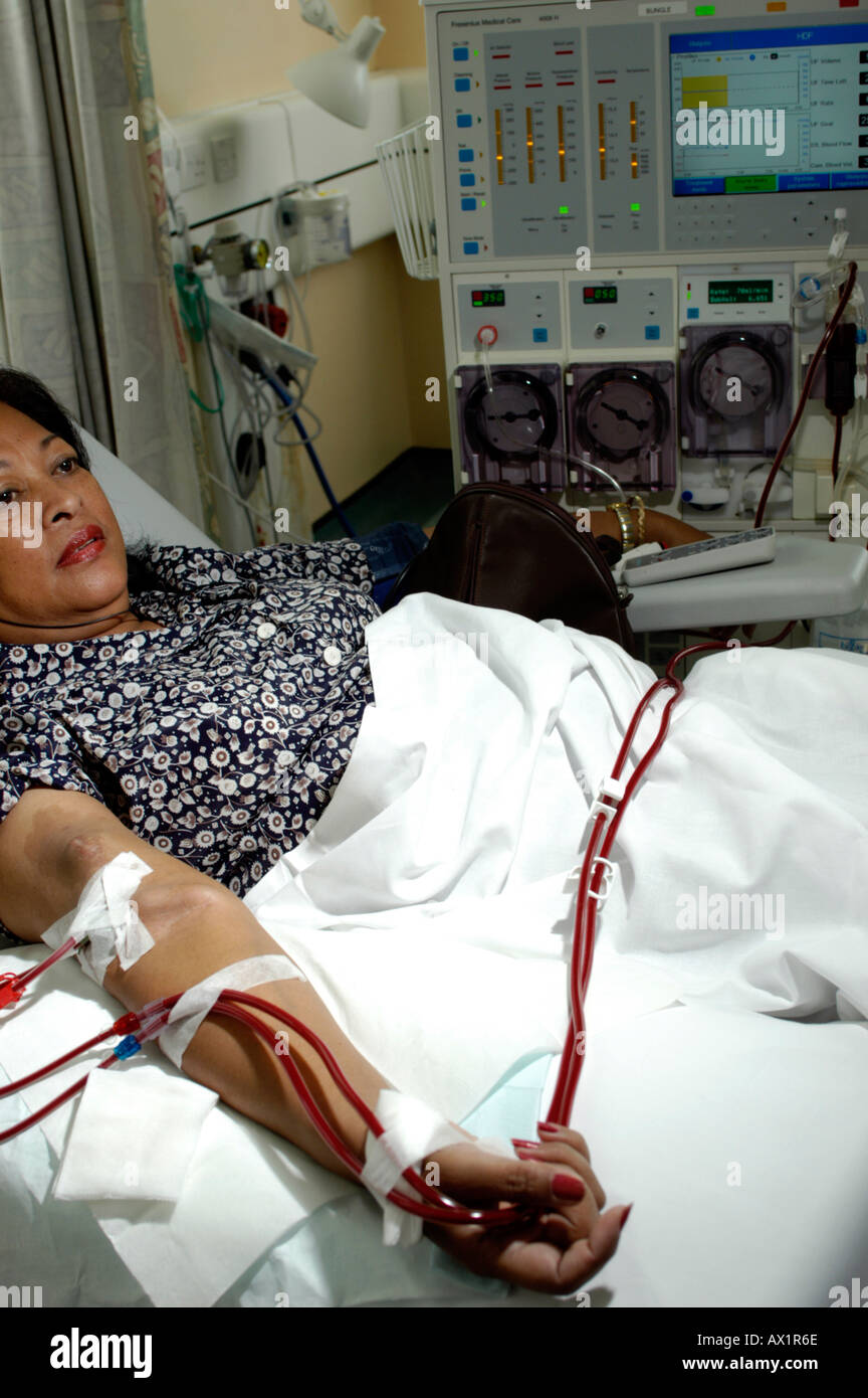 Patient on dialysis machine hi-res stock photography and images - Alamy