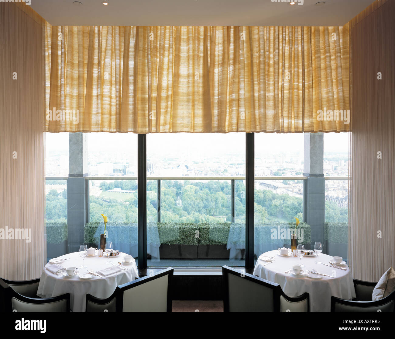 WINDOWS RESTAURANT, LONDON, UK Stock Photo - Alamy