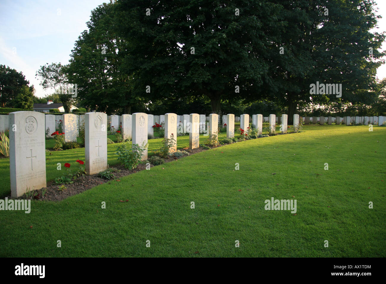 British graves commonwealth cemetery bayeux hi-res stock photography ...
