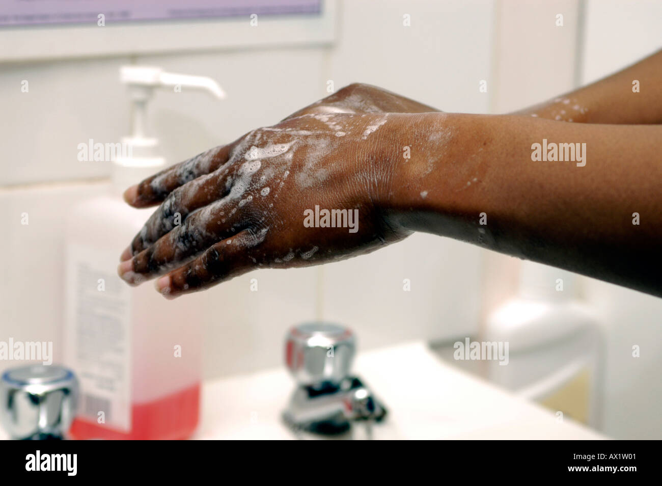 Good hand washing practice teqhnique Stock Photo - Alamy