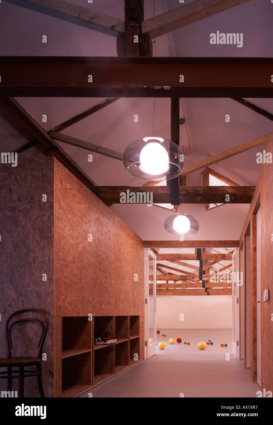 Dance studio exterior hi-res stock photography and images - Alamy