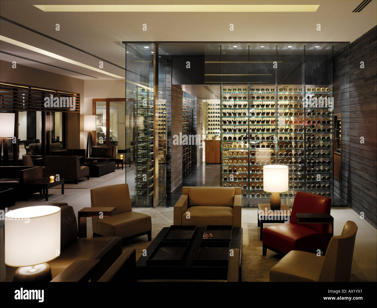 360 restaurant at oberoi hotel hi-res stock photography and images - Alamy