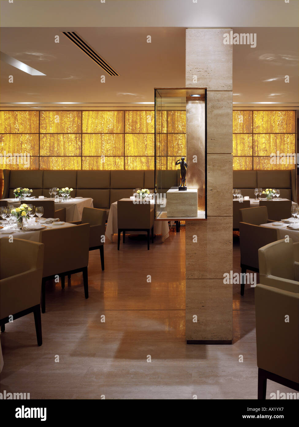 The oberoi inside hi-res stock photography and images - Alamy