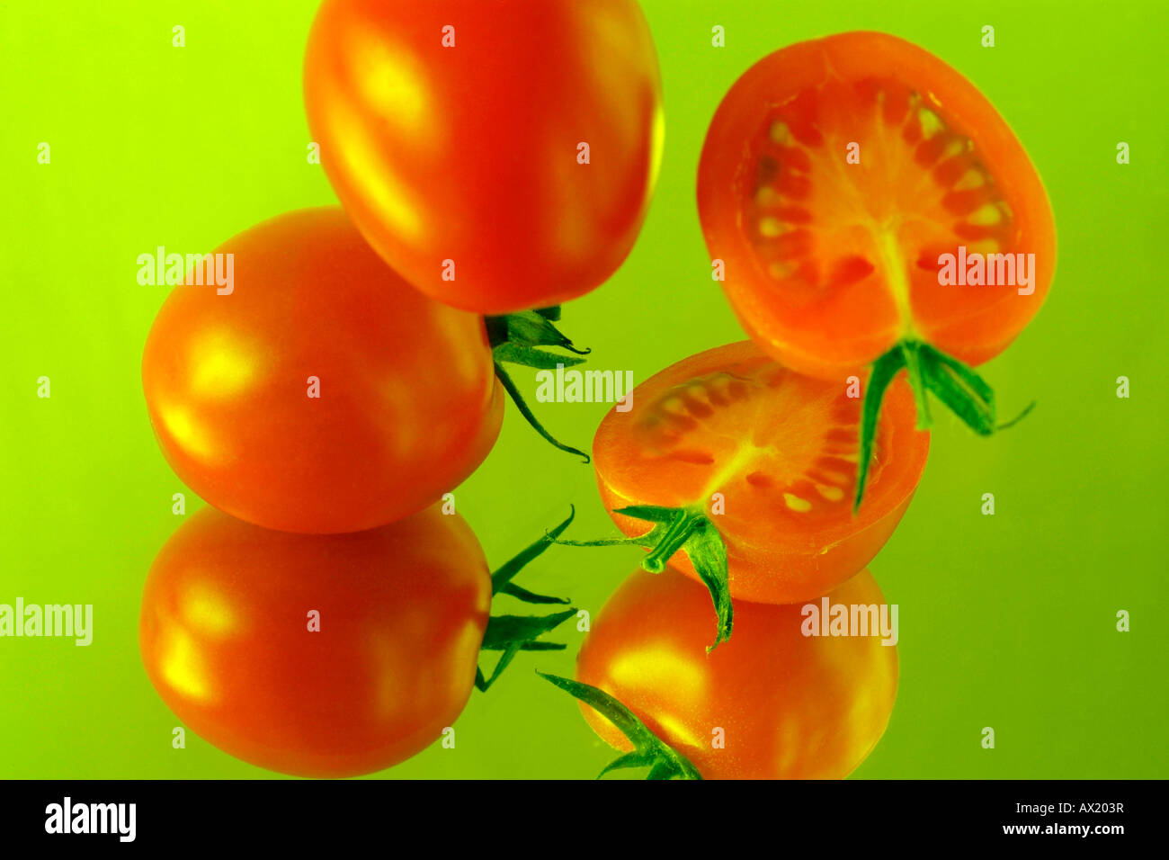 Vegetable tomate solanum lycopersicum hi-res stock photography and ...