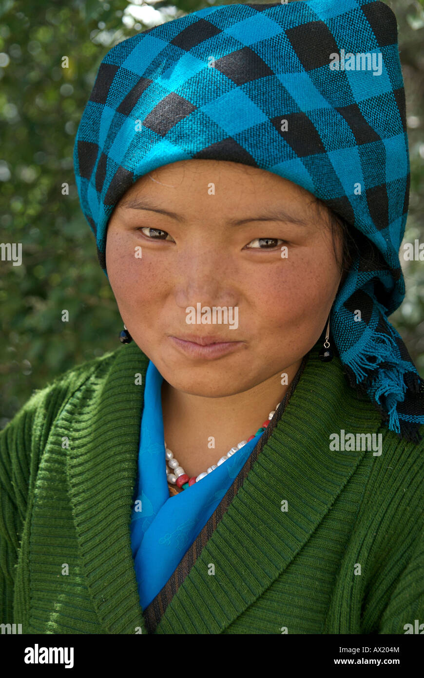 Tibet tibetan woman attractive hi-res stock photography and images - Alamy