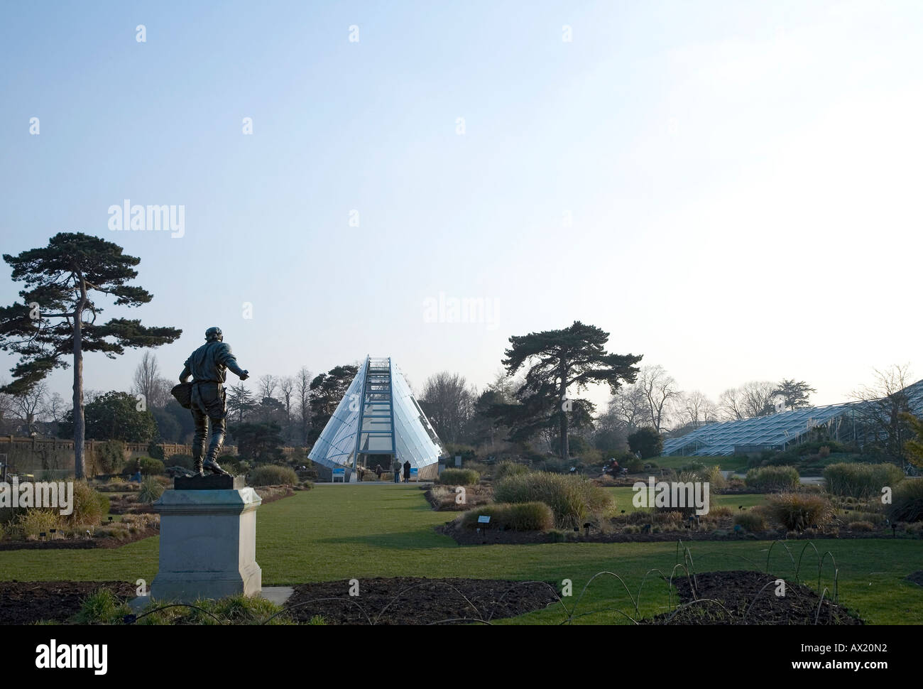 DAVIES ALPINE HOUSE KEW GARDENS, LONDON, UK Stock Photo - Alamy