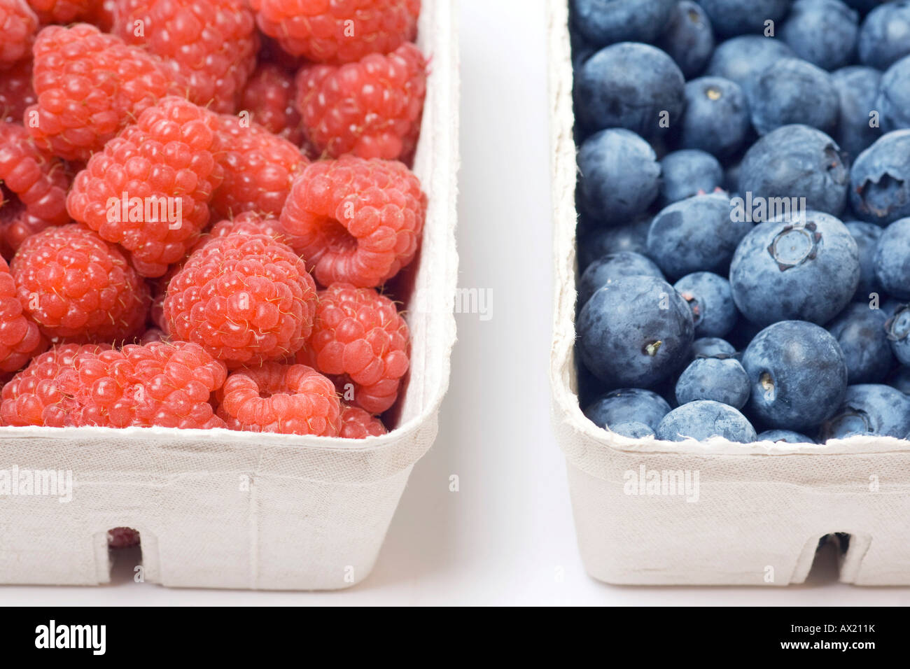 Raspberries and blueberries Stock Photo - Alamy