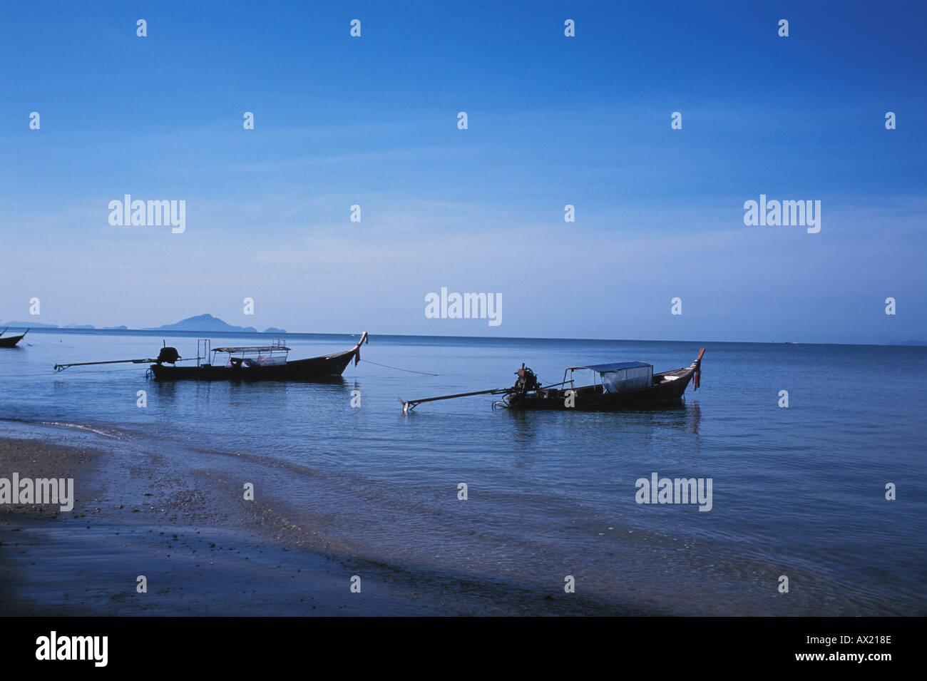 Two boats on beach hi-res stock photography and images - Alamy
