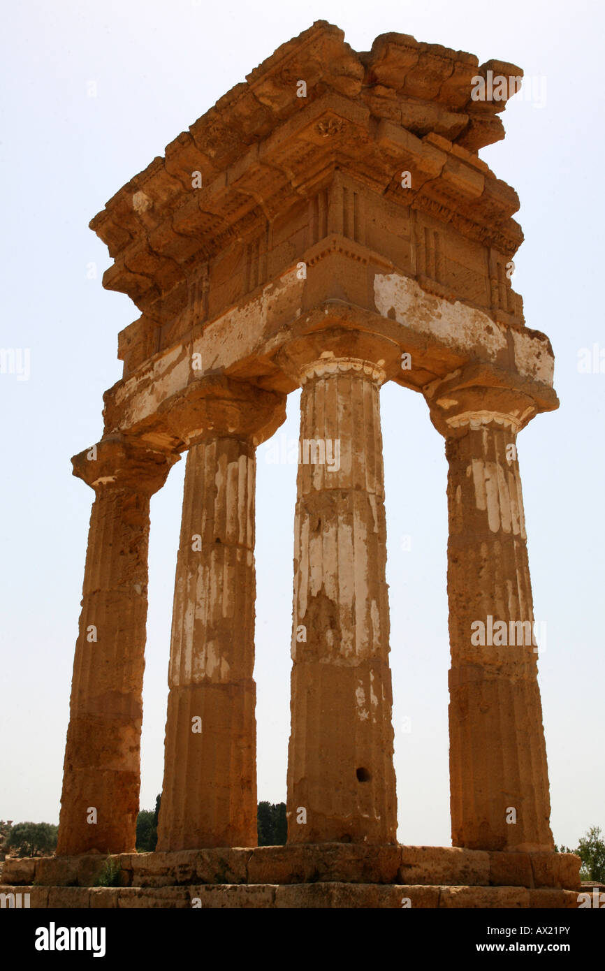 Castor und pollux tempel hi-res stock photography and images - Alamy