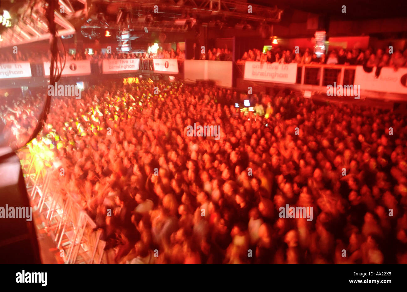 Back view of audience at a music festival hi-res stock photography and ...