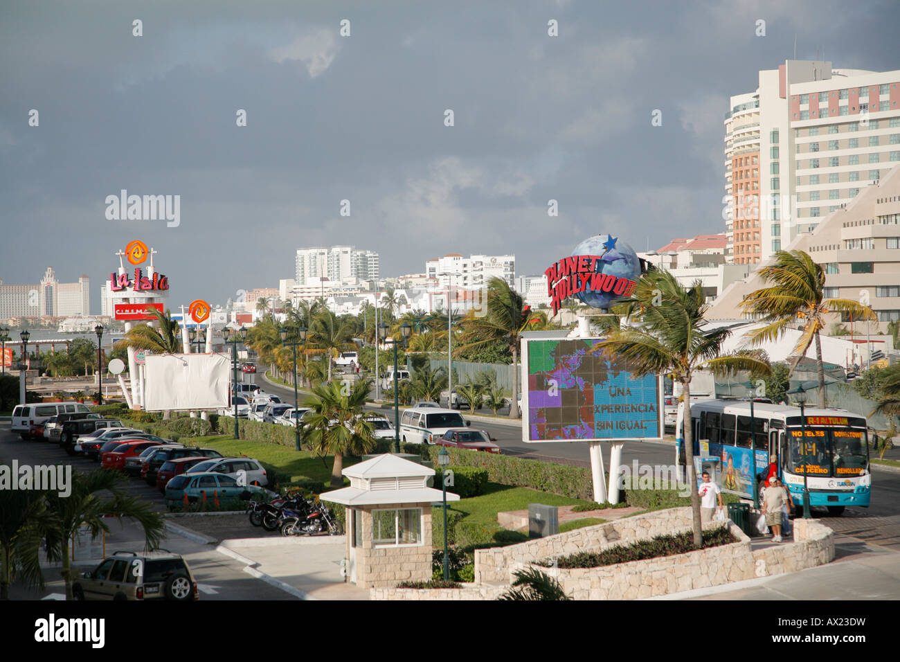 Hotel zone cancun mexico hi-res stock photography and images - Alamy