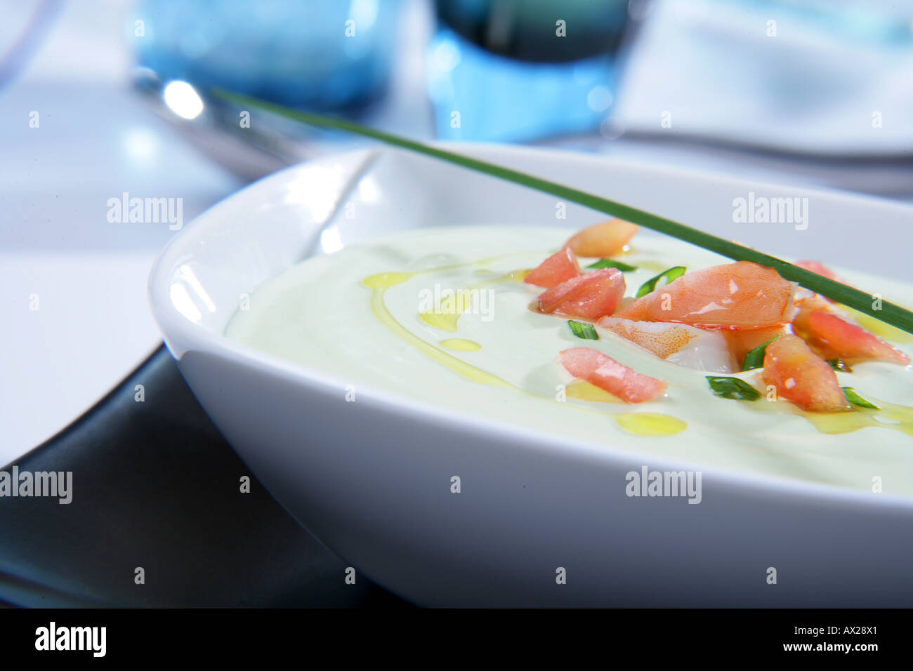 Avocado soups hi-res stock photography and images - Alamy