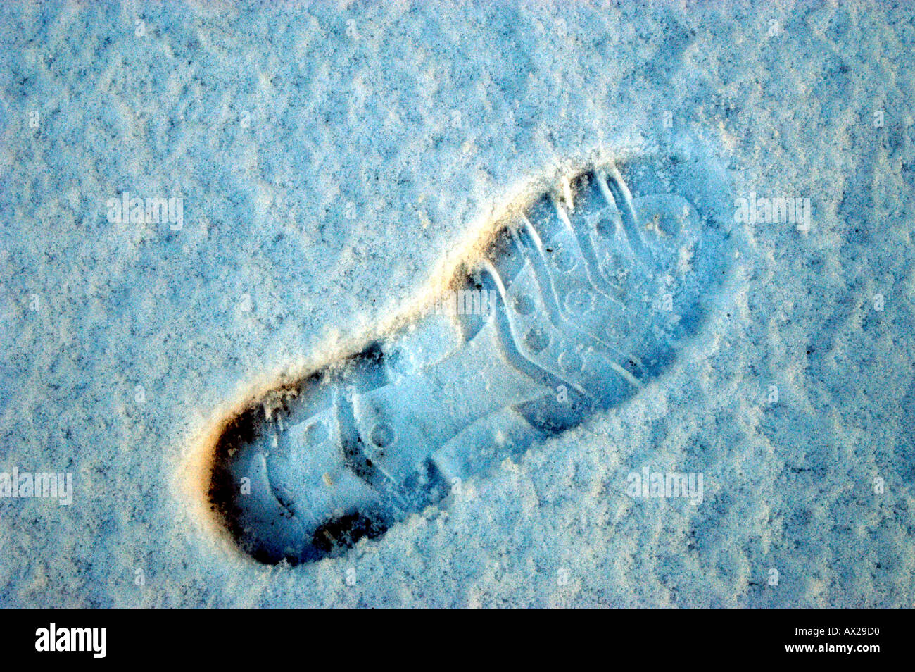 Snow footprint boot tread hi-res stock photography and images - Alamy
