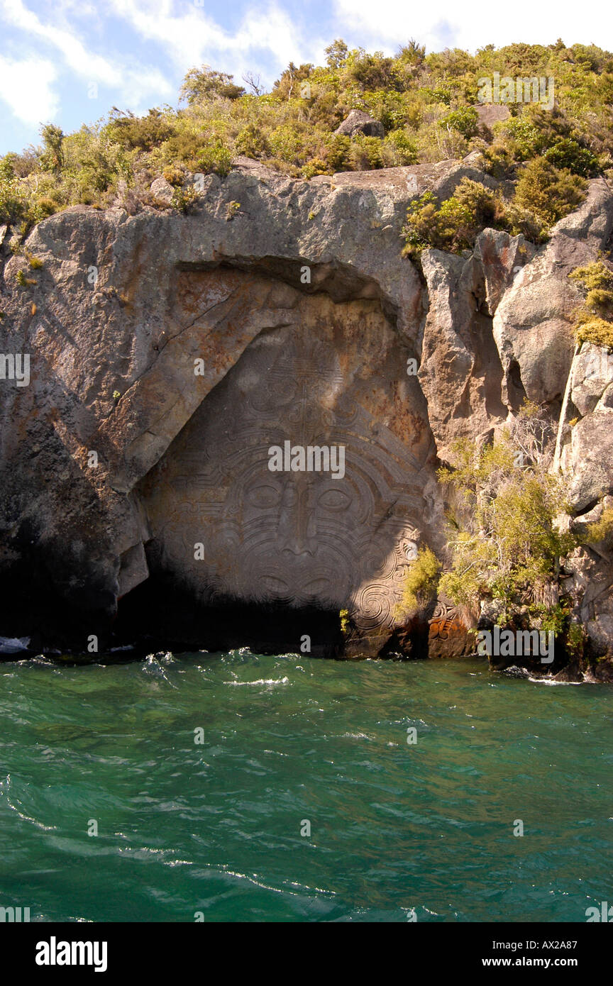 Carving of Ngatoro I Rangi Lake Taupo Stock Photo - Alamy
