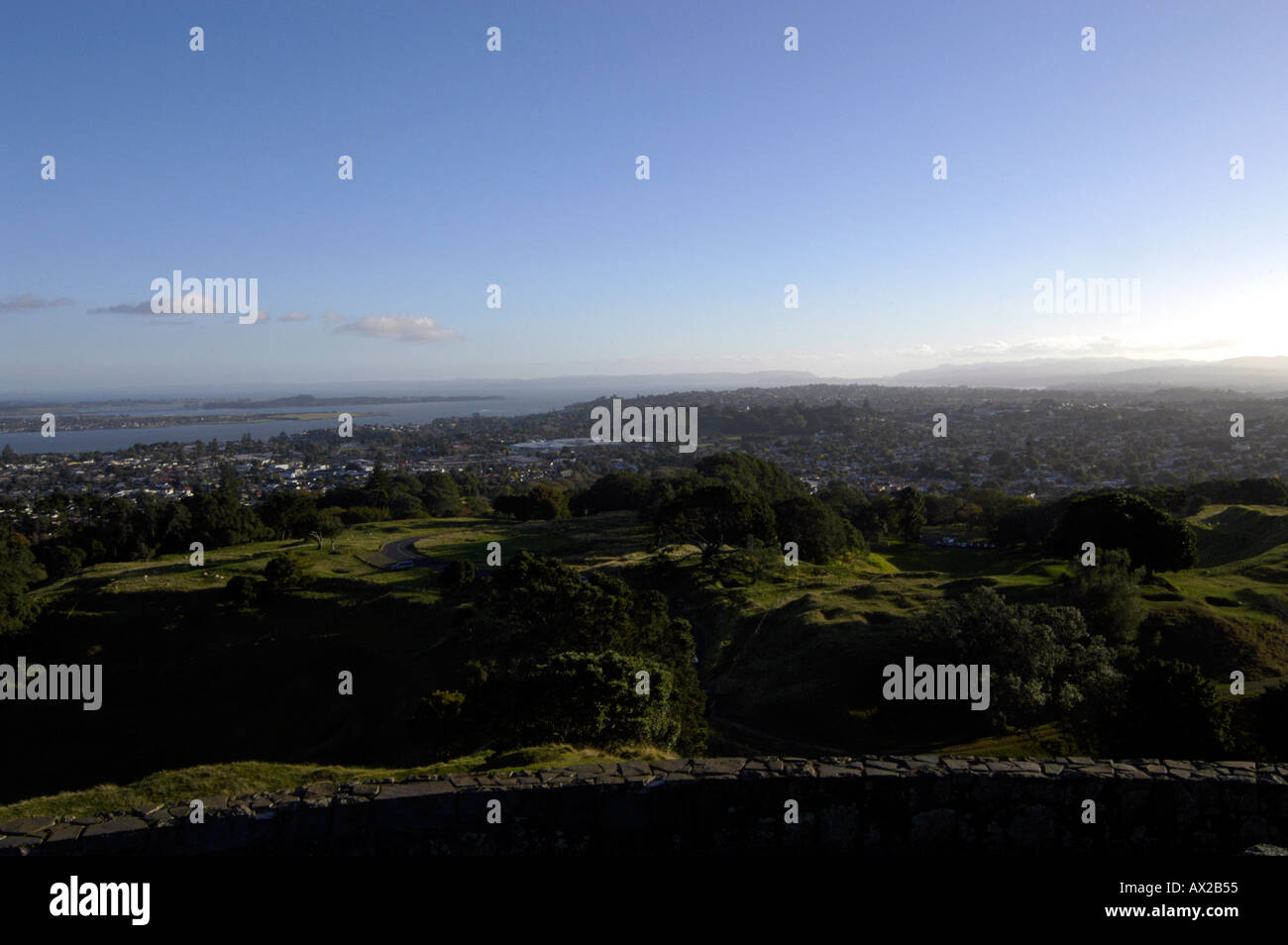 View auckland one tree hill hi-res stock photography and images - Alamy
