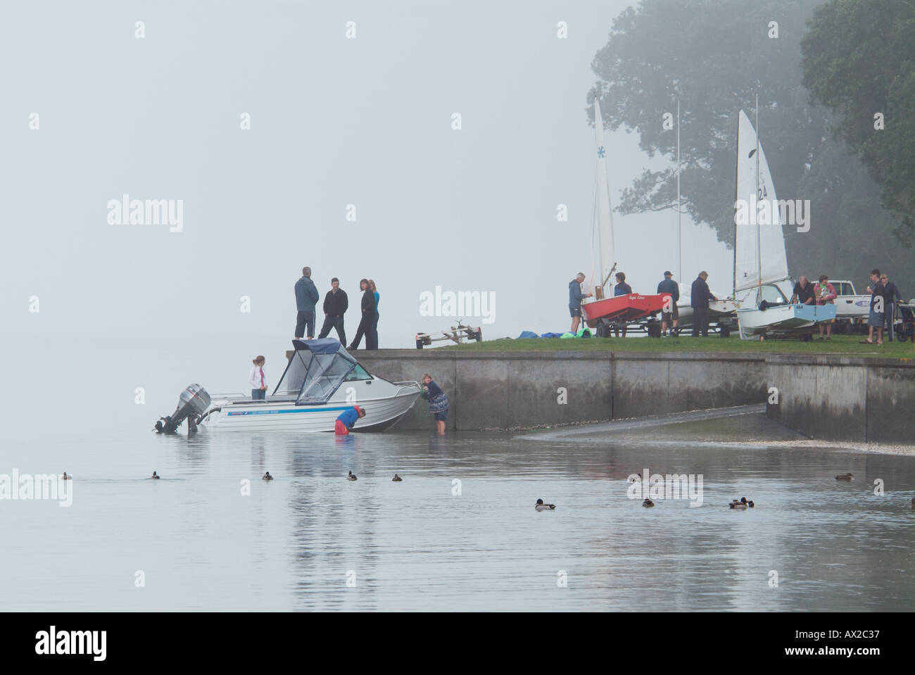 Boat ramp activity Stock Photo - Alamy