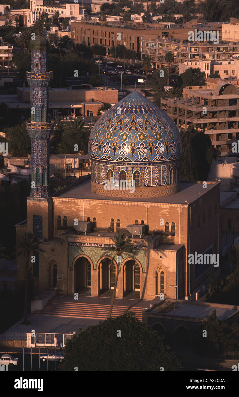 Baghdad mosque hi-res stock photography and images - Alamy