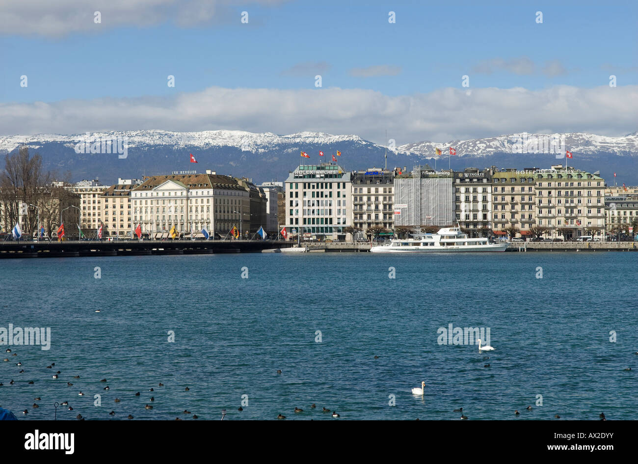 Lake geneva hi-res stock photography and images - Alamy