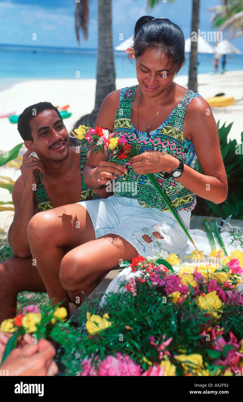 Traditional cook islands lei hi-res stock photography and images - Alamy