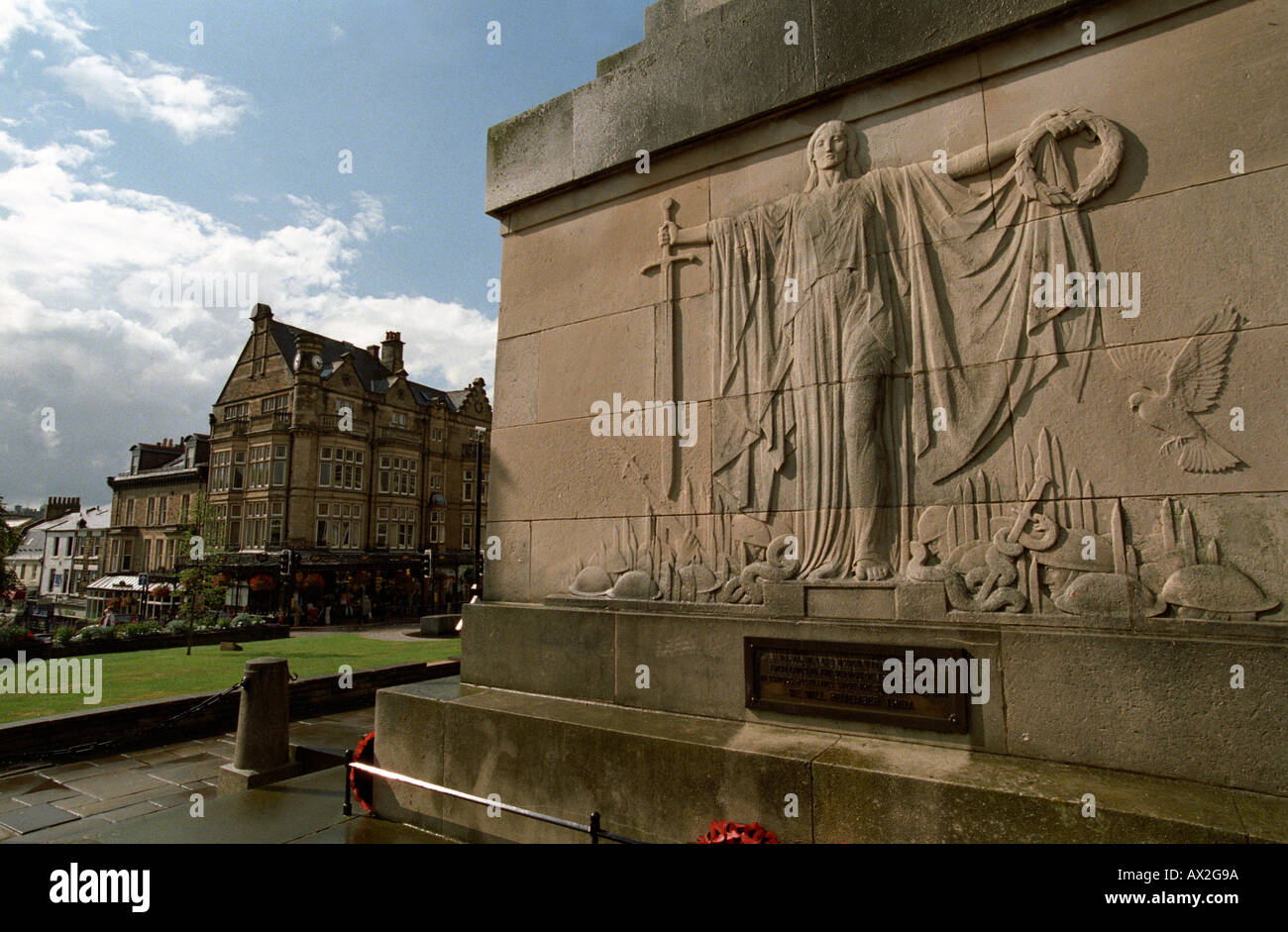 Our Glorious Dead War Memorial in Harrogate Stock Photo - Alamy
