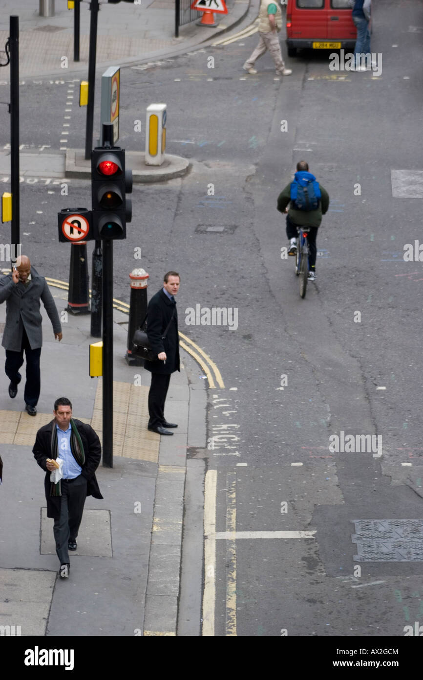 Cyclist running red traffic light hi-res stock photography and images ...