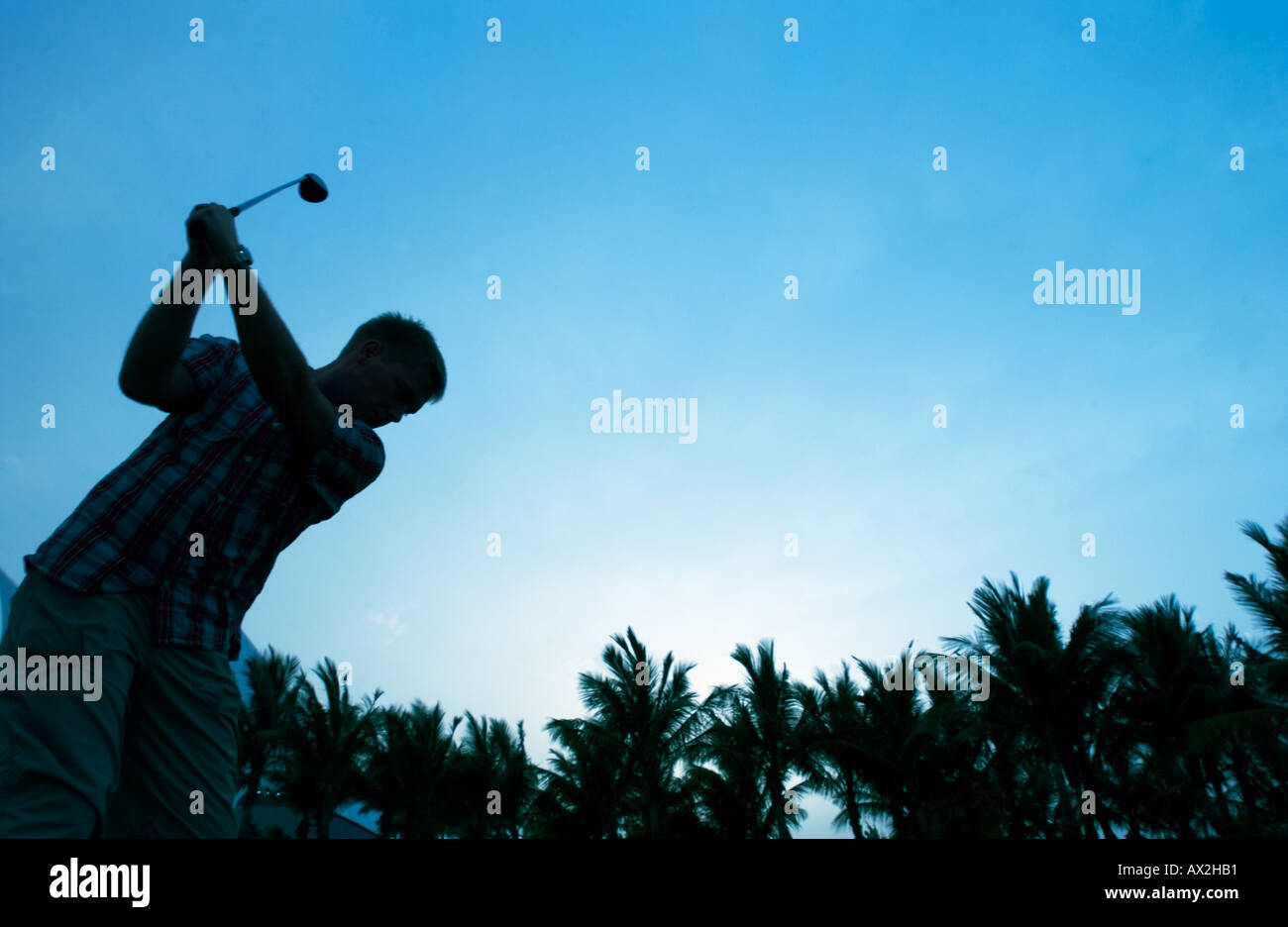 Professional golfer teeing off on hi-res stock photography and images ...