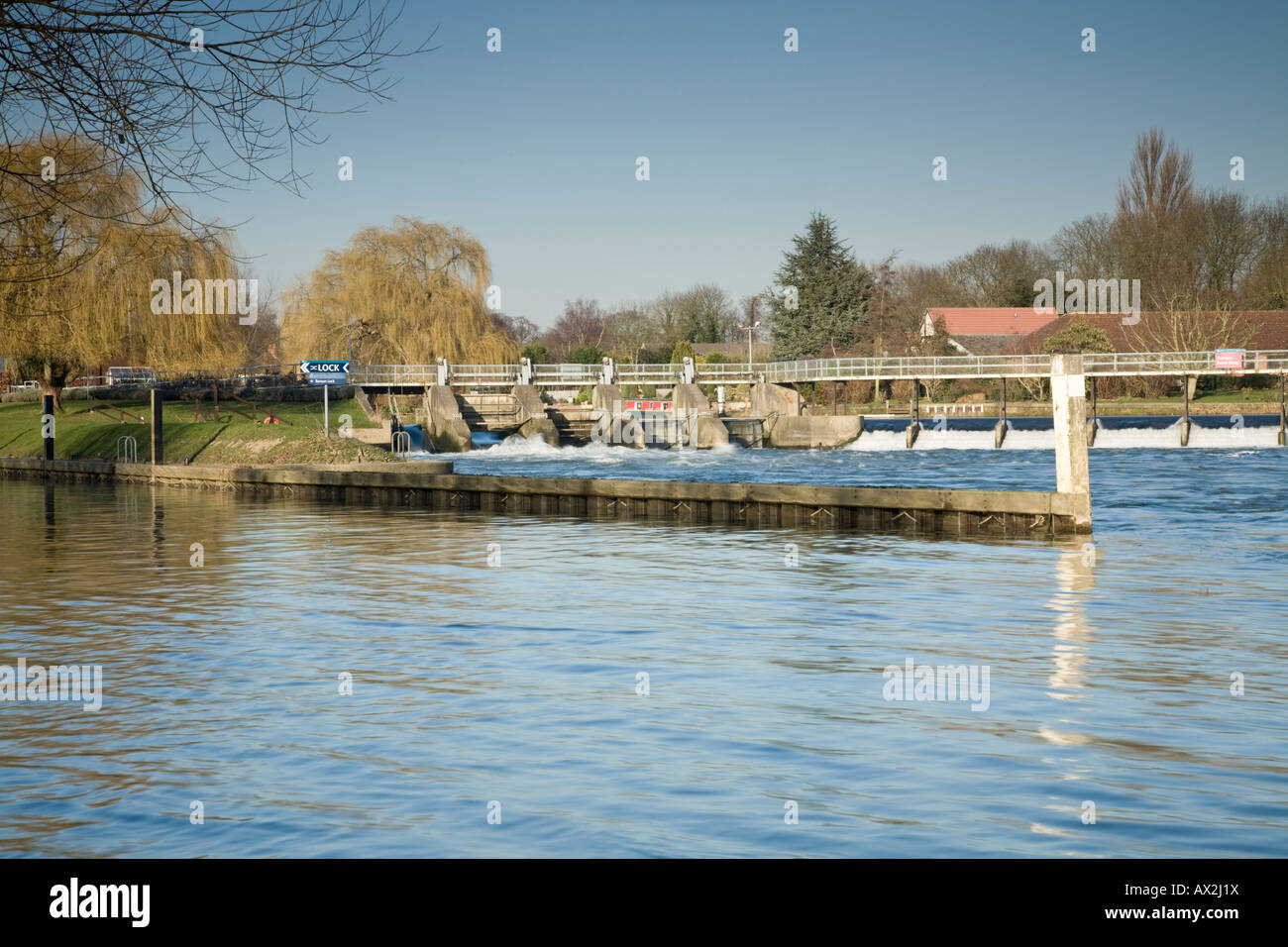 Weir on the River Thames at Benson near Wallingford in Oxfordshire ...
