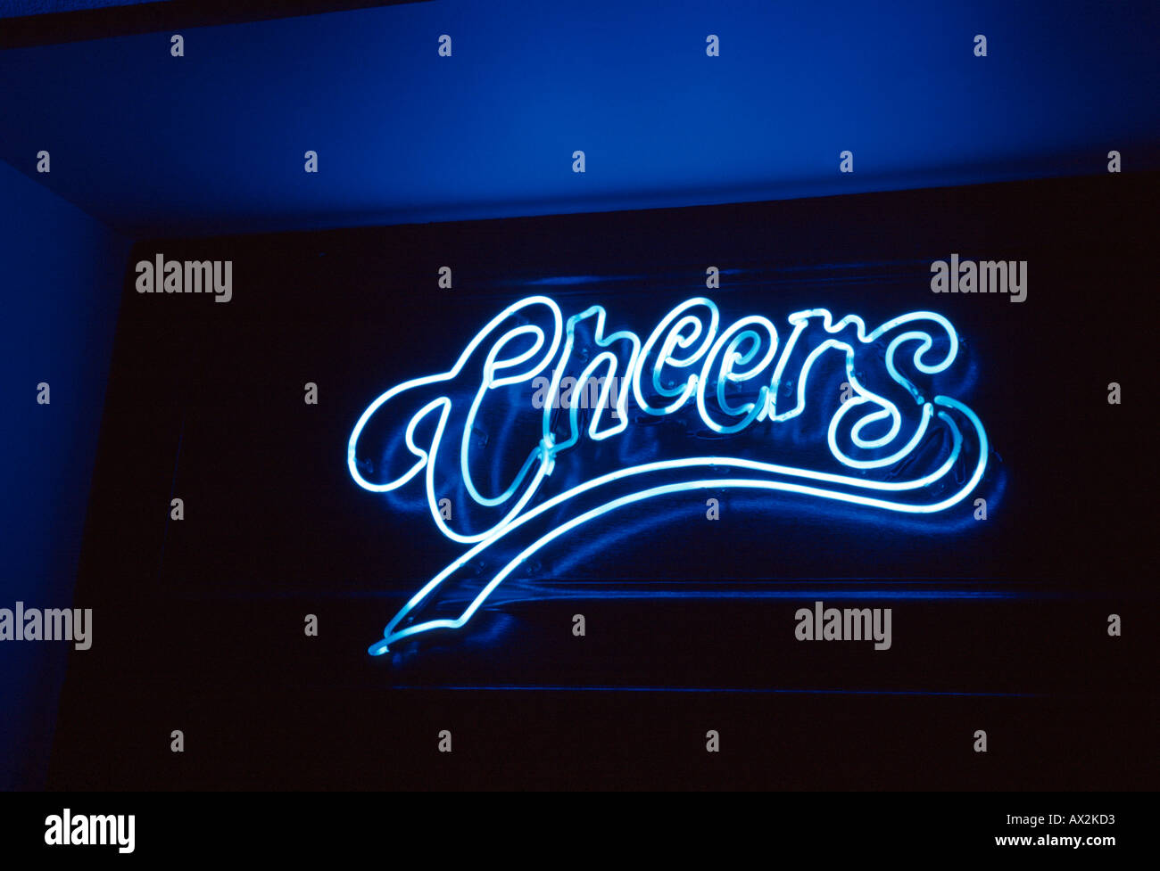 Cheers - Neon Sign Stock Photo - Alamy