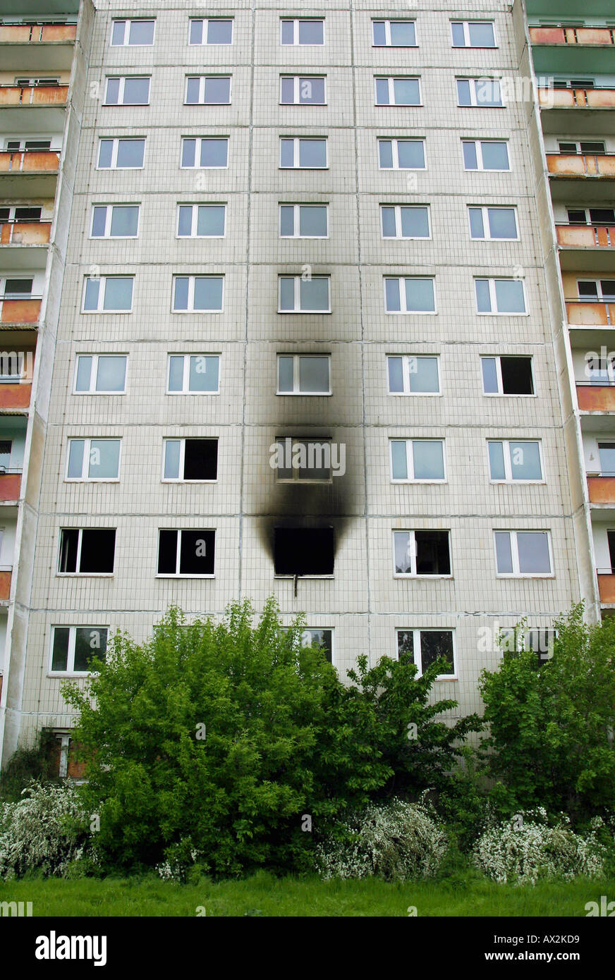 An apartment building after a fire Stock Photo - Alamy