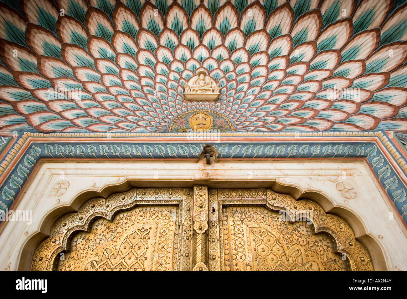 Petal palace hi-res stock photography and images - Alamy