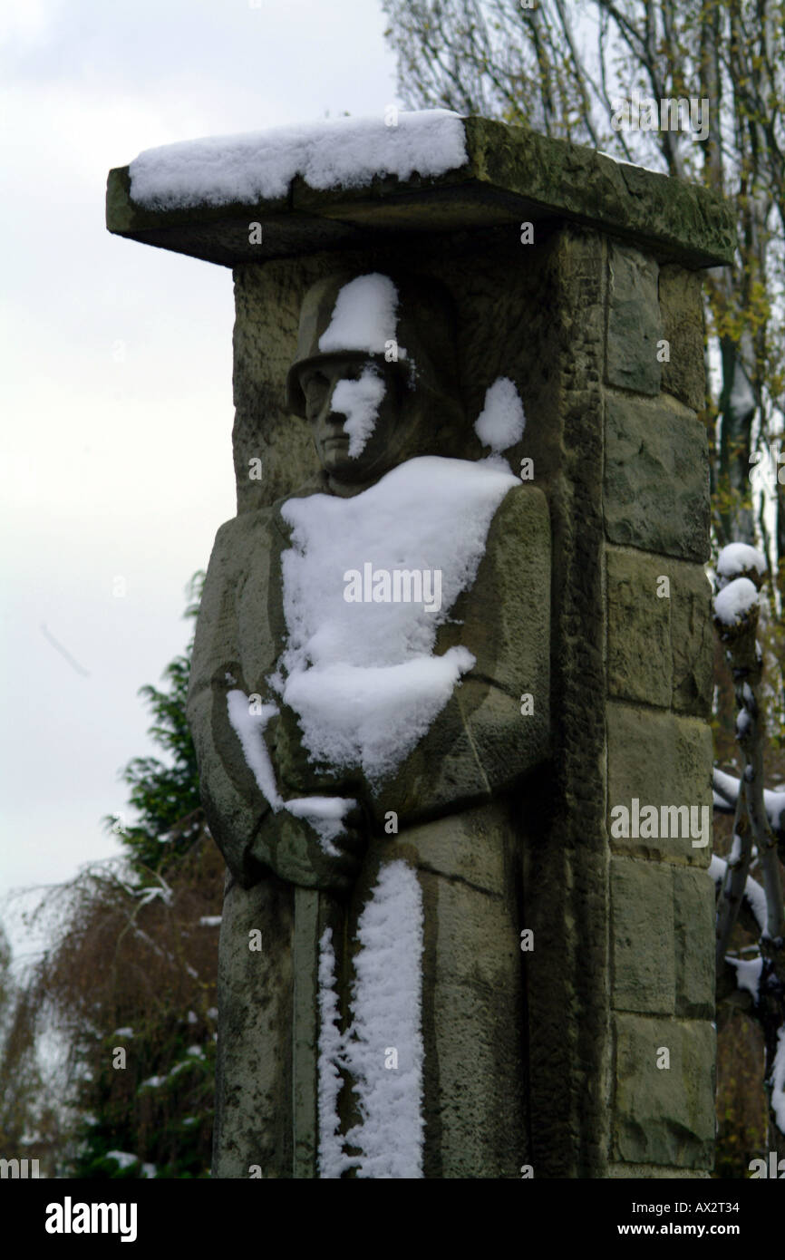 German soldier in snow hi-res stock photography and images - Alamy