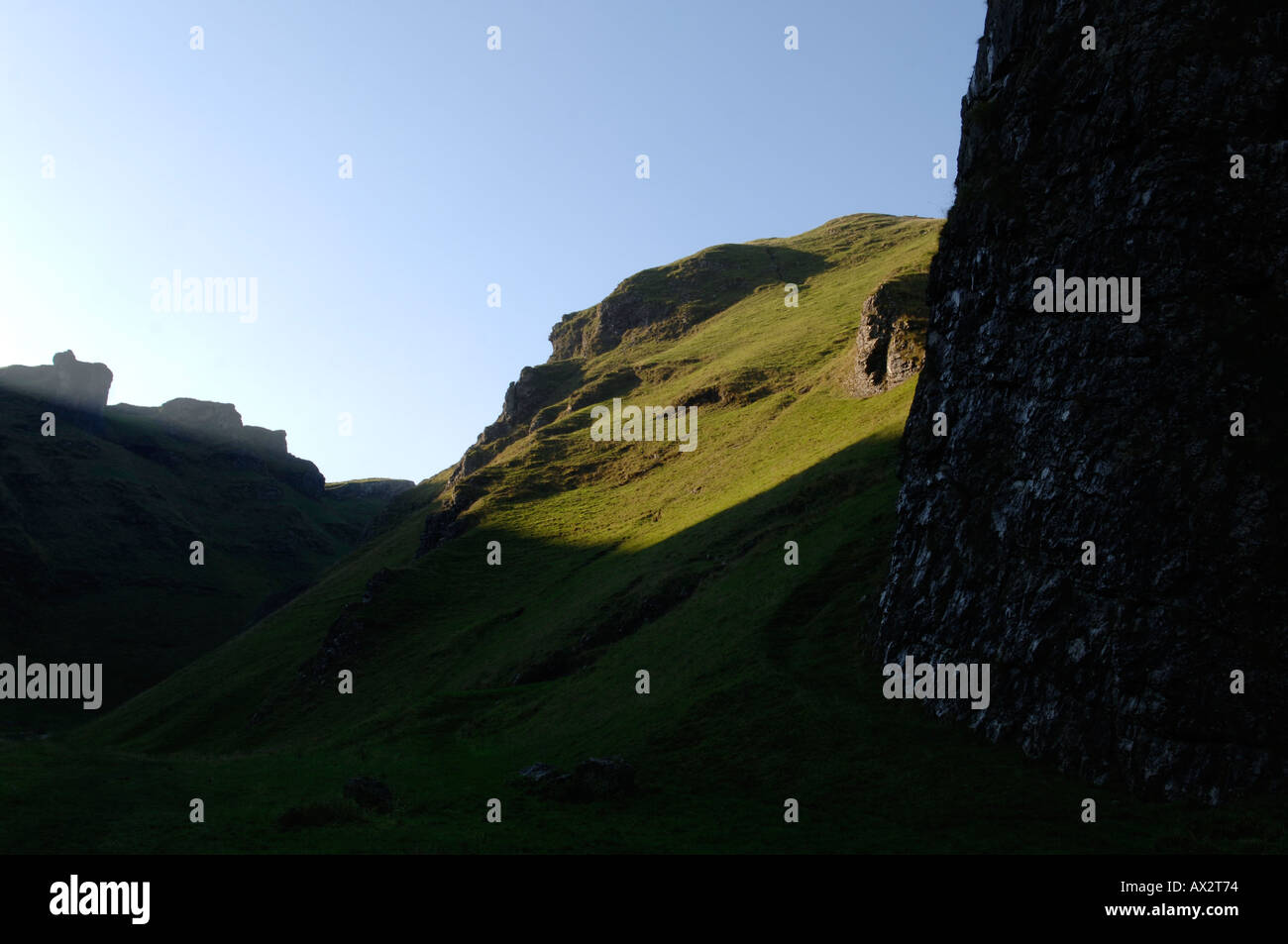 Winnats Pass, Castleton, Peak District National Park, Derbyshire ...