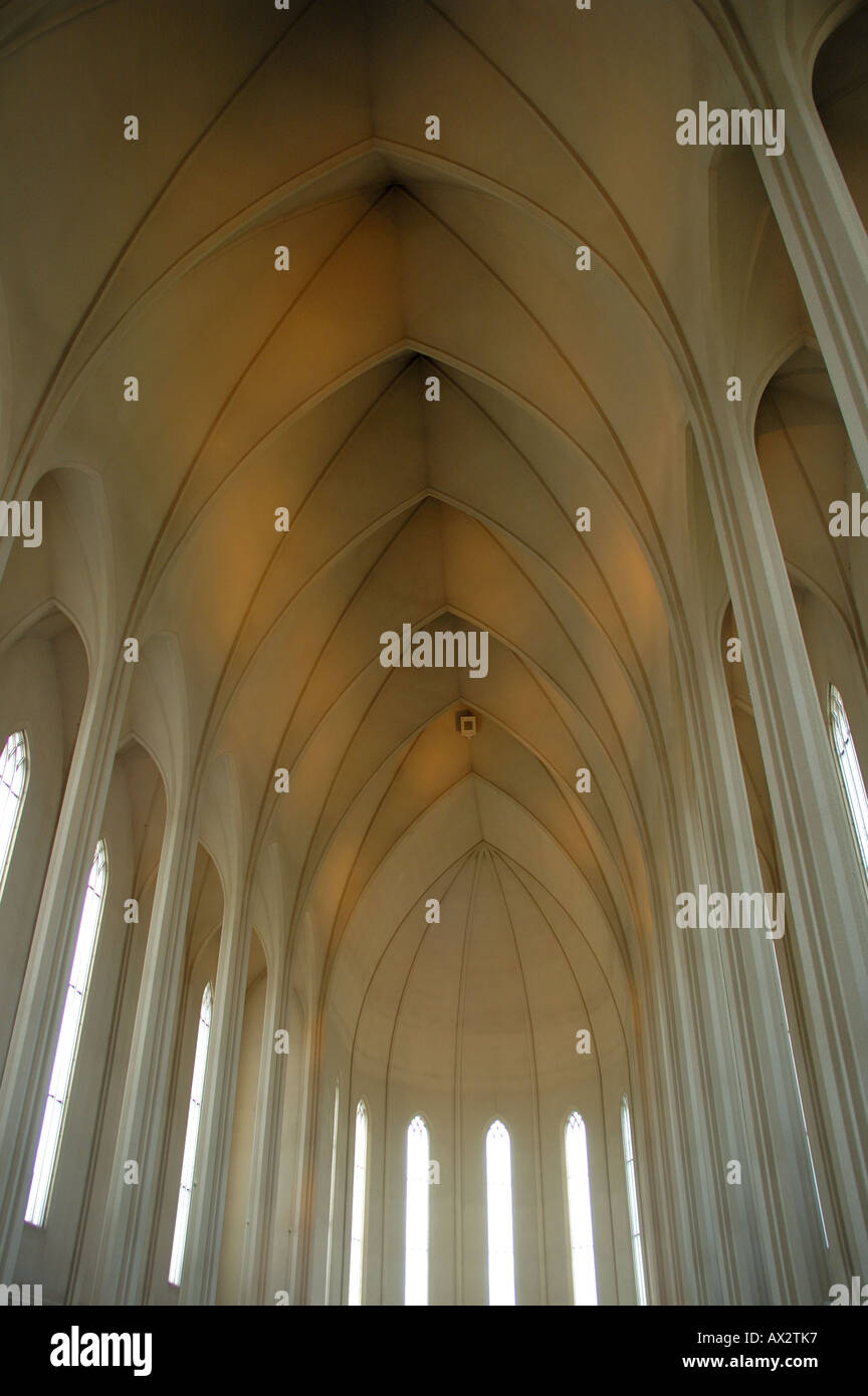 Interior hallgrímskirkja church hallgrímur reykjavík hi-res stock ...