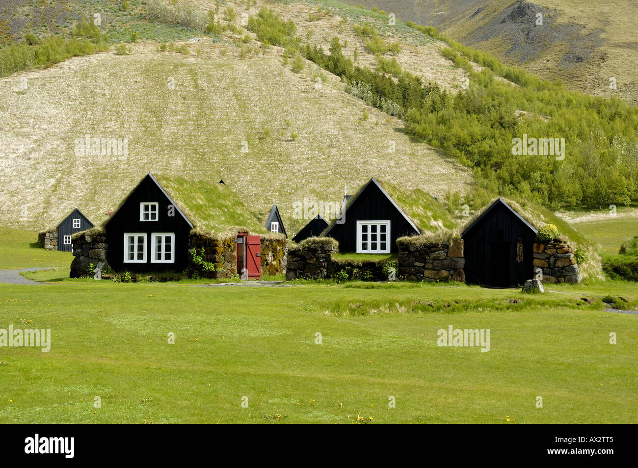 Turf roofed house iceland hi-res stock photography and images - Alamy