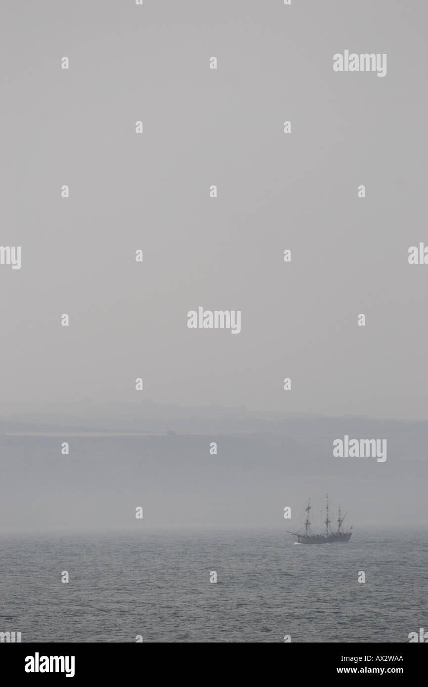 Sailing boat on the horizon Stock Photo - Alamy