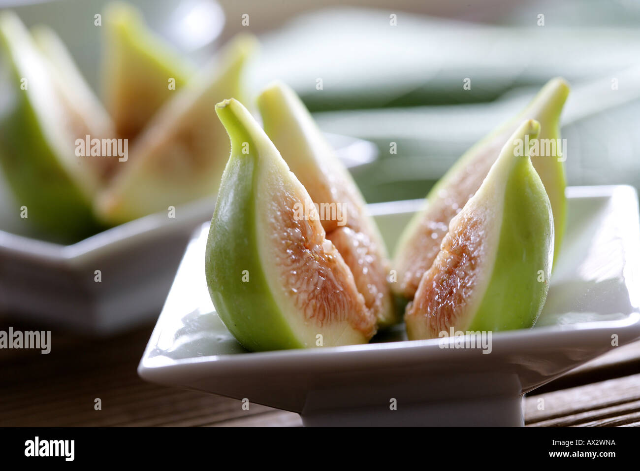 Quarters of fresh figs hi-res stock photography and images - Alamy