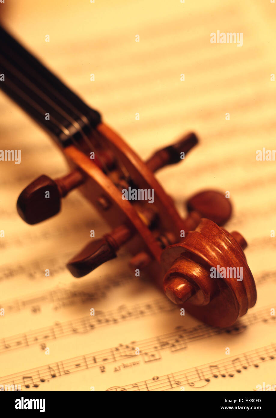 Musical instrument strin hi-res stock photography and images - Alamy