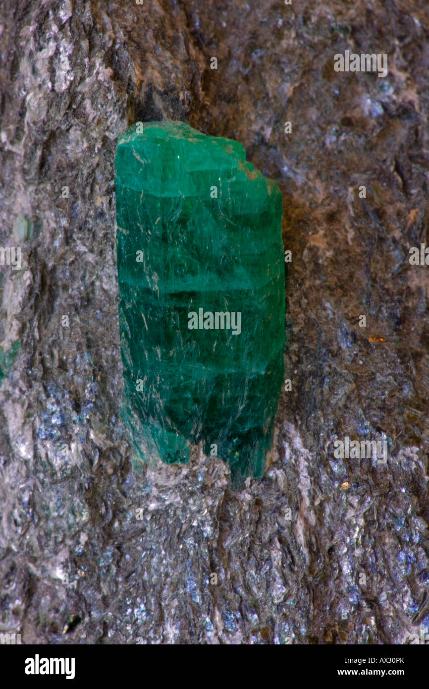 Emerald mining hi-res stock photography and images - Alamy