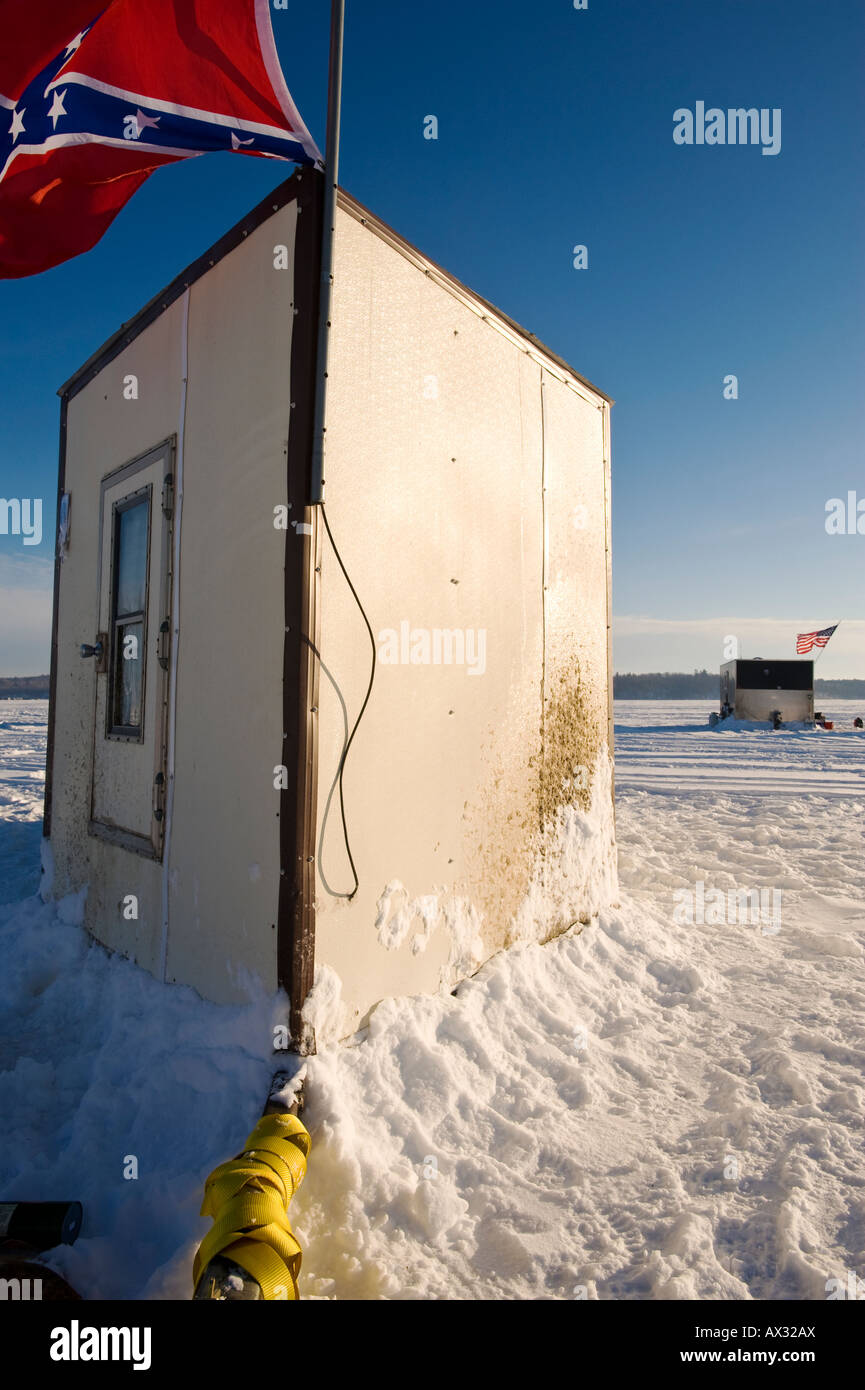 Minnesota ice fishing houses hi-res stock photography and images - Alamy