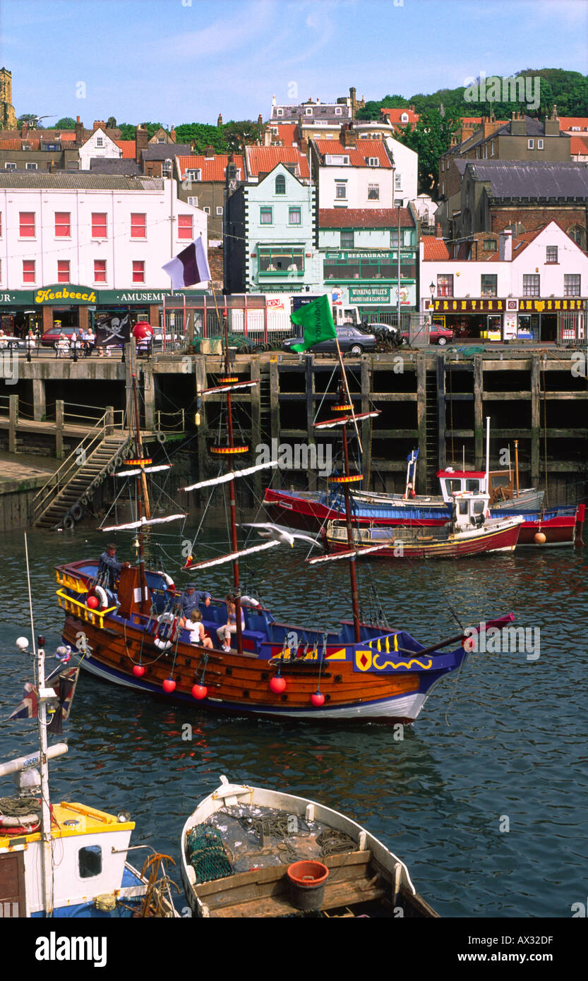 Scarborough pirate ship hi-res stock photography and images - Alamy