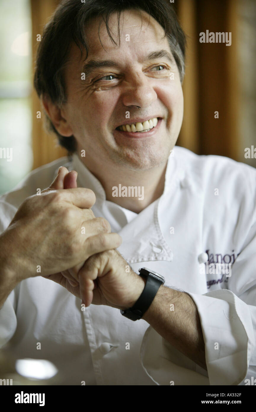 The chef Raymond Blanc at his restaurant at Le Manoir Aux Quat Saisons ...