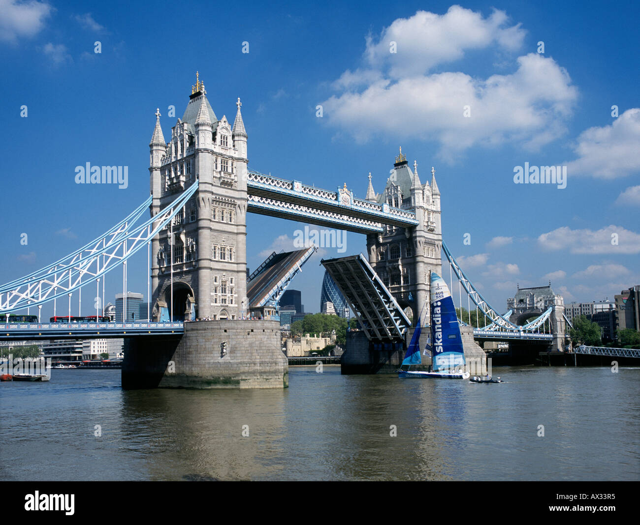 Lifted tower bridge hi-res stock photography and images - Alamy