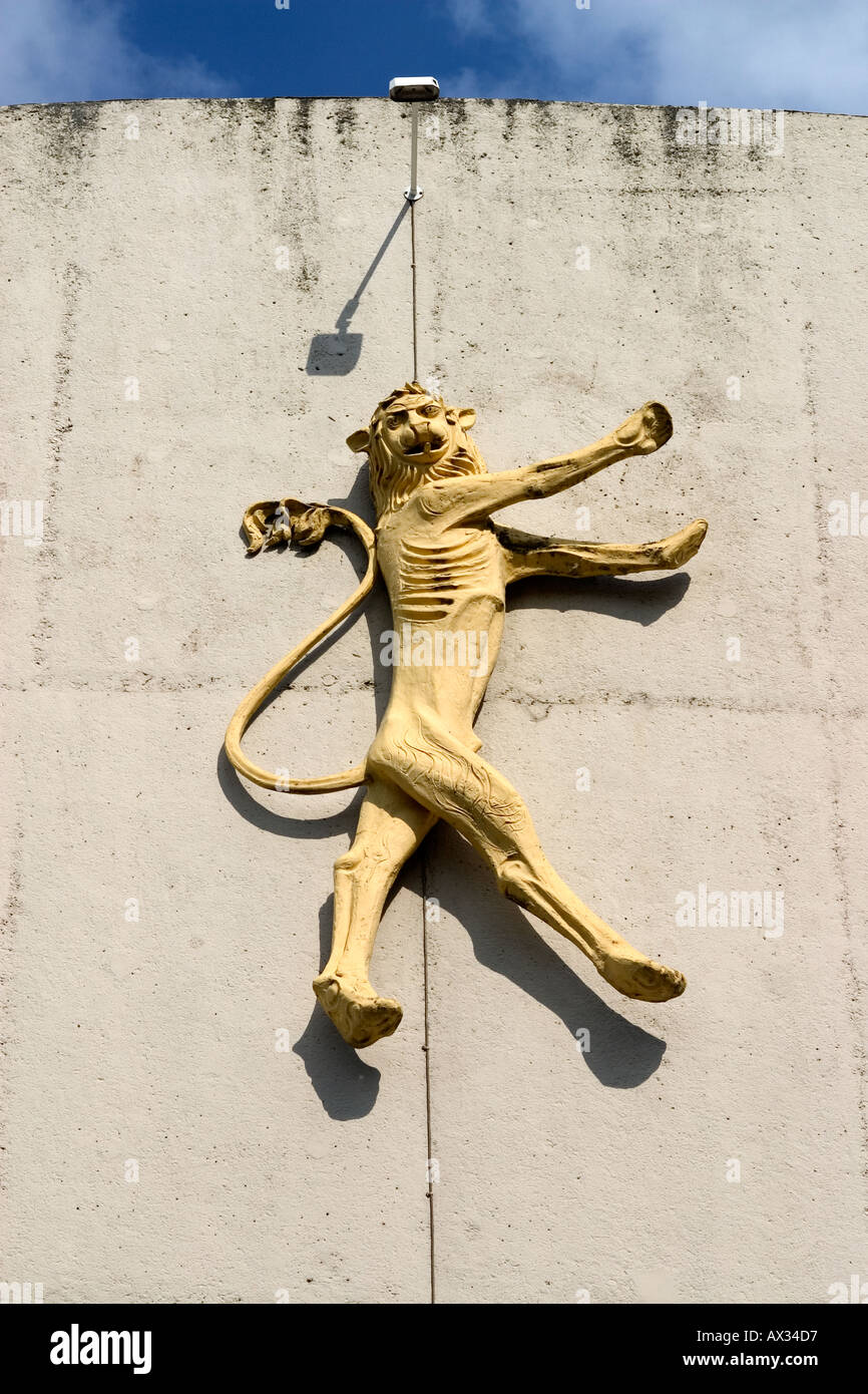 Stark lion hi-res stock photography and images - Alamy