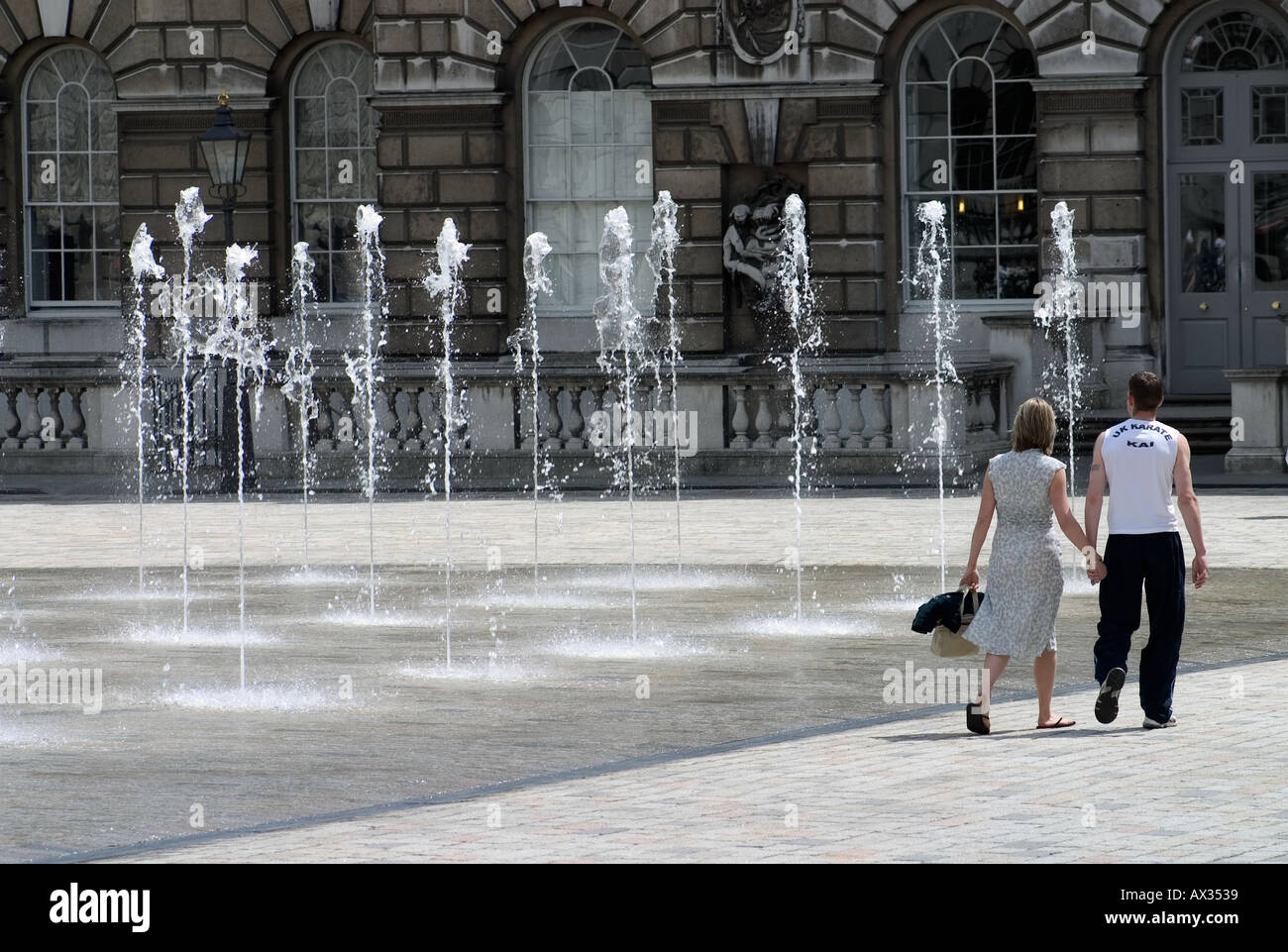 Fountain Court Somerset House London England UK Stock Photo - Alamy