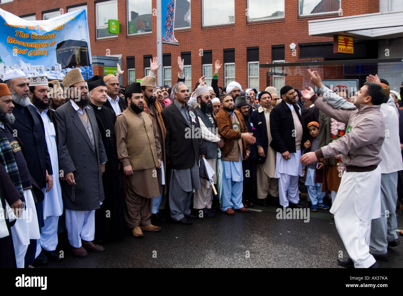 Muslim parade in the memory of the prophet Muhammad (pbuh) Manchester ...