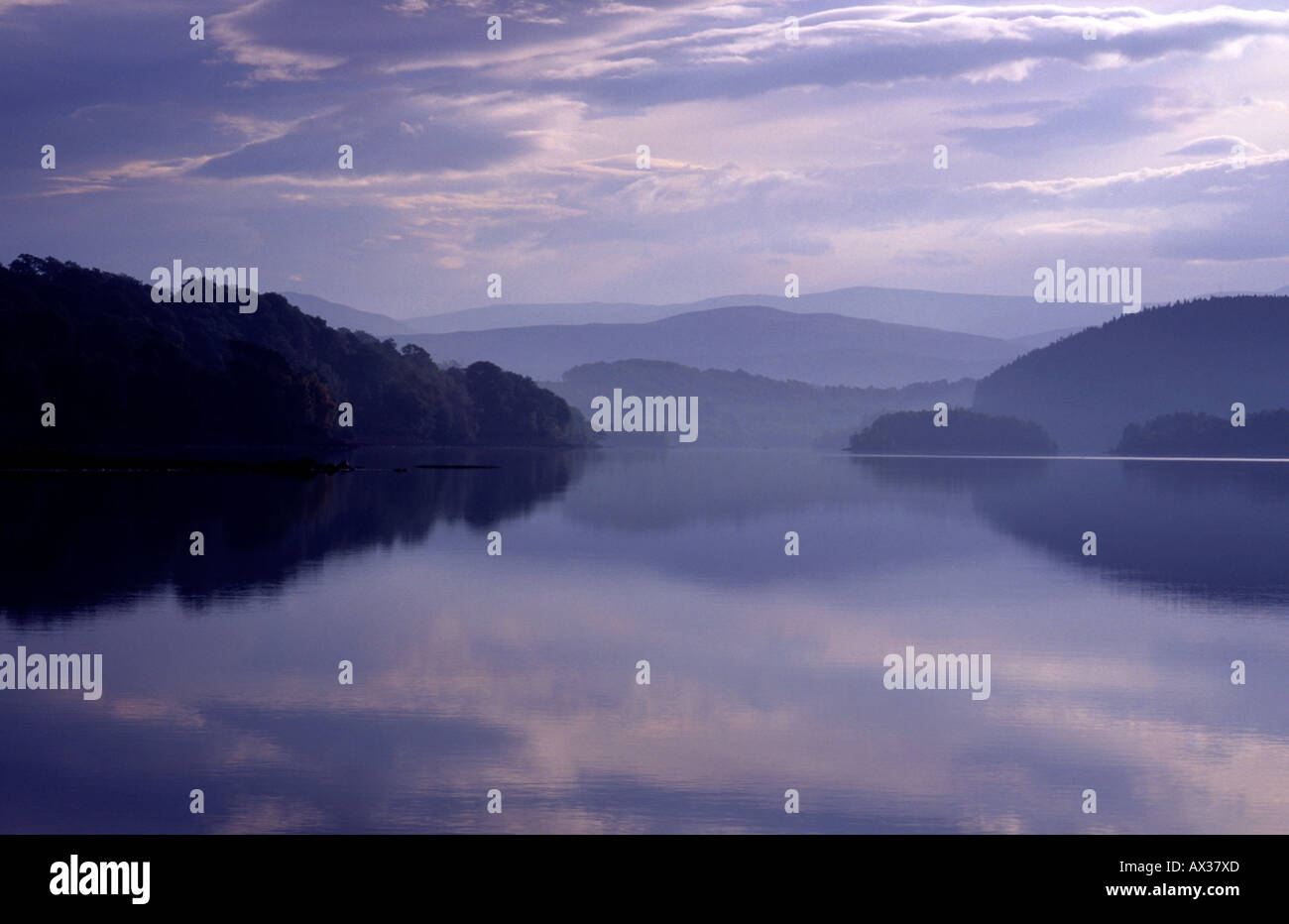 Loch garry still water hi-res stock photography and images - Alamy